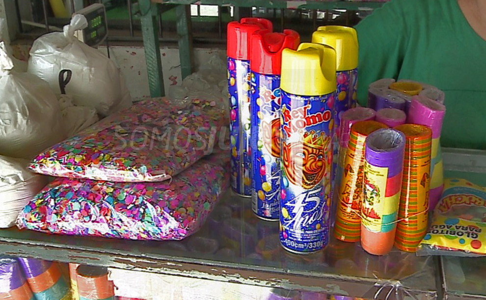 Cuánto cuesta armar un kit carnavalero en Jujuy a horas del tradicional ...