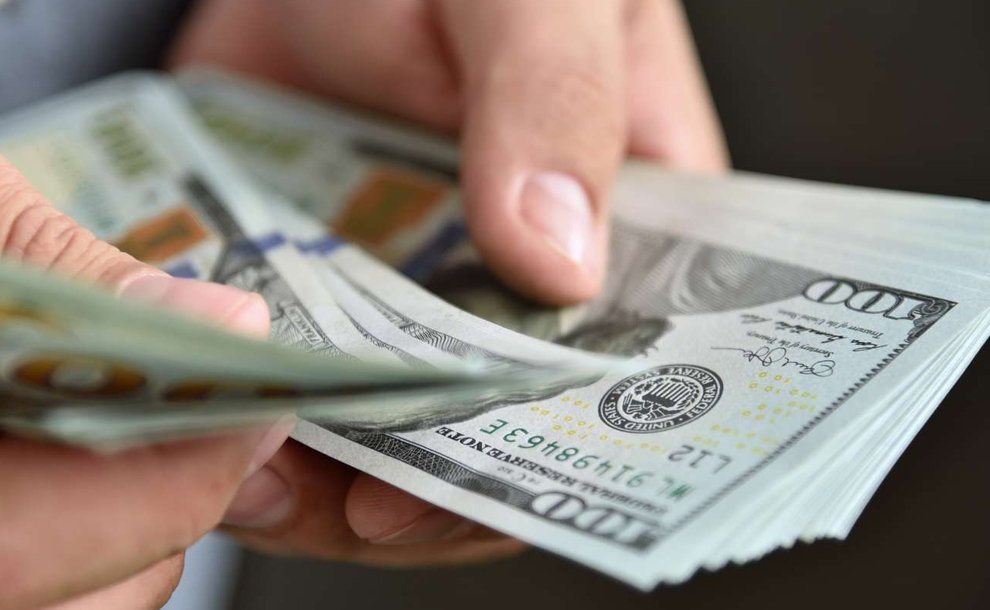 El dólar blue rebota tras dos fuertes bajas, pero se dirige a su mayor ...