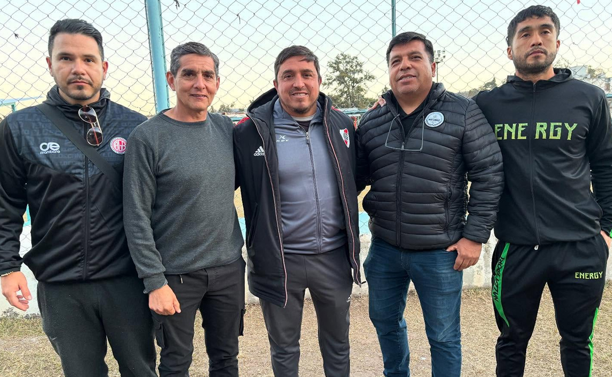 José Castaño dirigió su primera práctica al frente de la Selección de ...