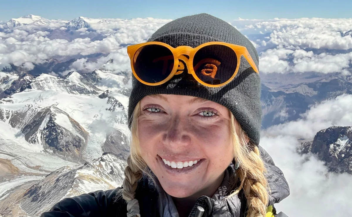 Una ultrarunner subió corriendo y llegó a la cumbre del Aconcagua en ...